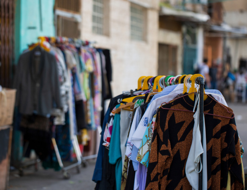 21 résolutions en 2021 : je ne choisis que des vêtements de seconde main